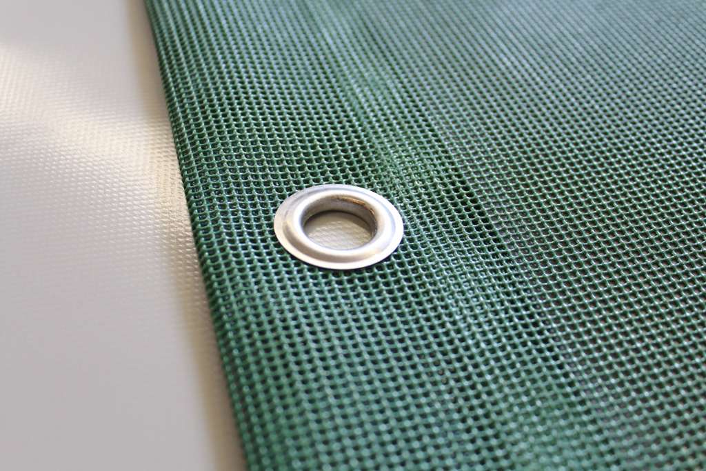 PVC Netz mit Saum und Ösen alle 1m, moosgrün | PVC Planen nach Maß in ...