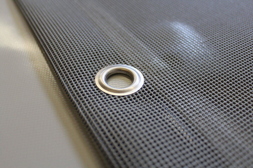 PVC Netz mit Saum und Ösen alle 50cm, grau | PVC Planen nach Maß in der ...